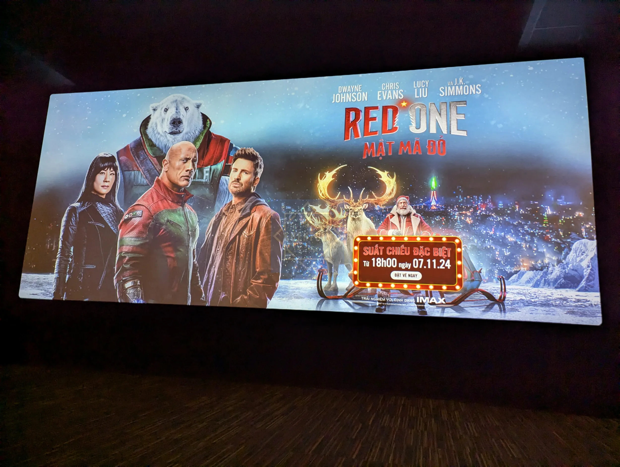Review Red One (Mật Mã Đỏ) - Phim Giáng Sinh hay The Rock và Chris ...