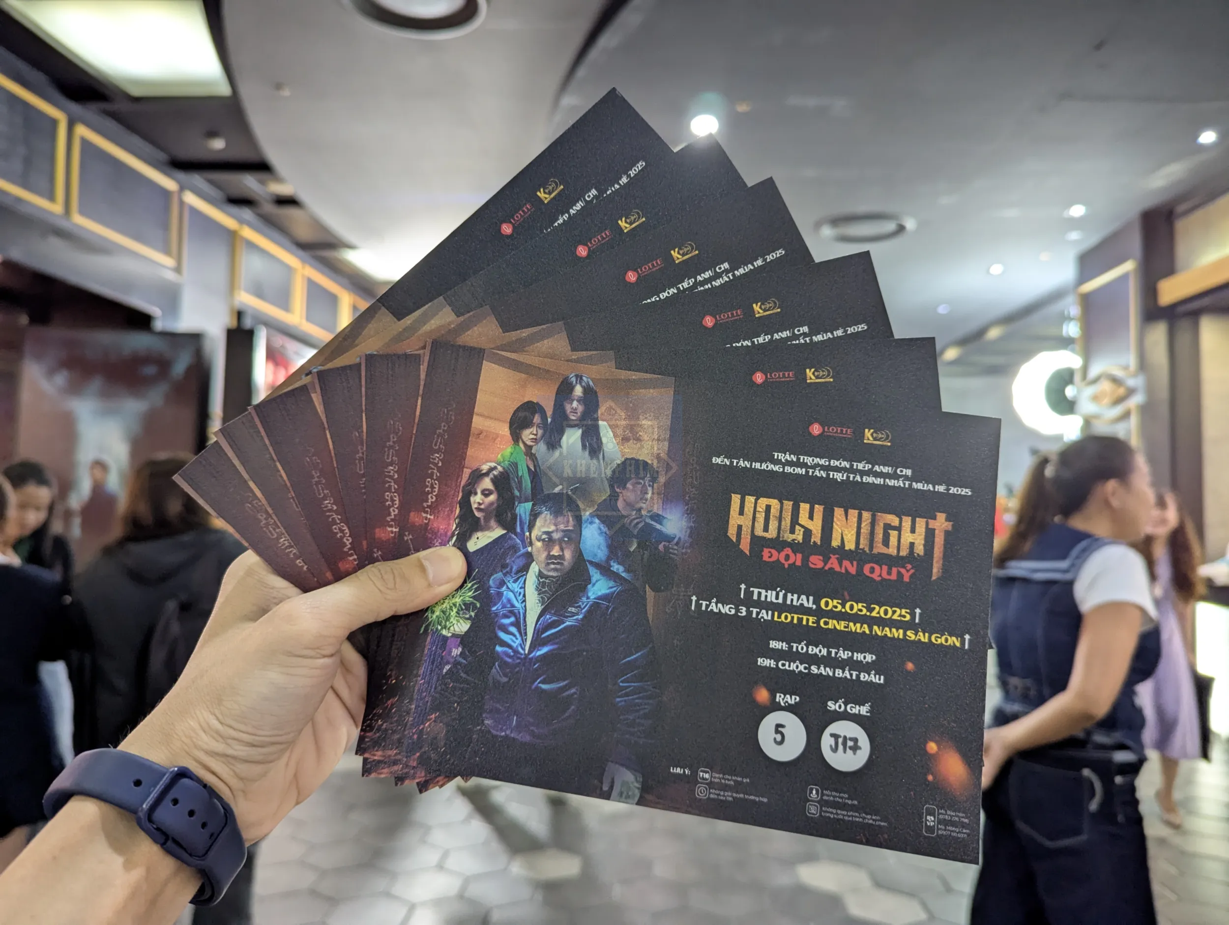 Review phim Holy Night: Đội Săn Quỷ: Cuộc chiến trừ tà, điểm sáng và ...