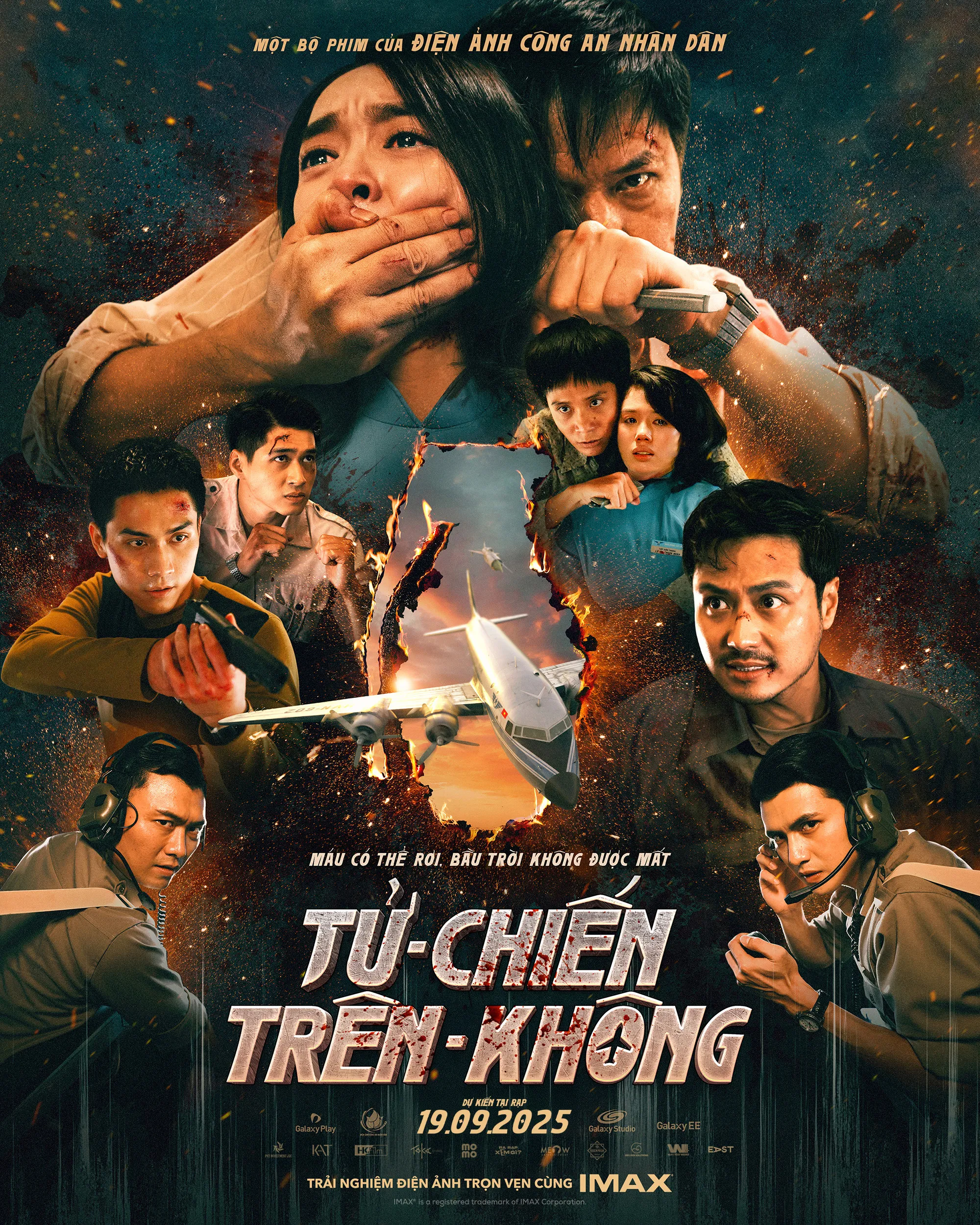 Review phim Tử Chiến Trên Không: Căng thẳng, nghẹt thở, lật kèo đến những phút cuối cùng — Khen Phim